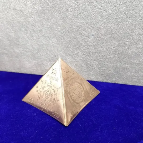 Copper Pyramid for Positive Energy - MahaGuru