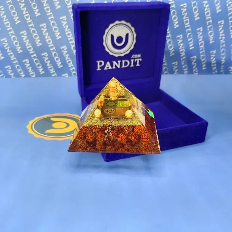 Shri Vyapar Vridhi Pyramid Yantra with 5 Mukhi Rudraksha Beads - MahaGuru